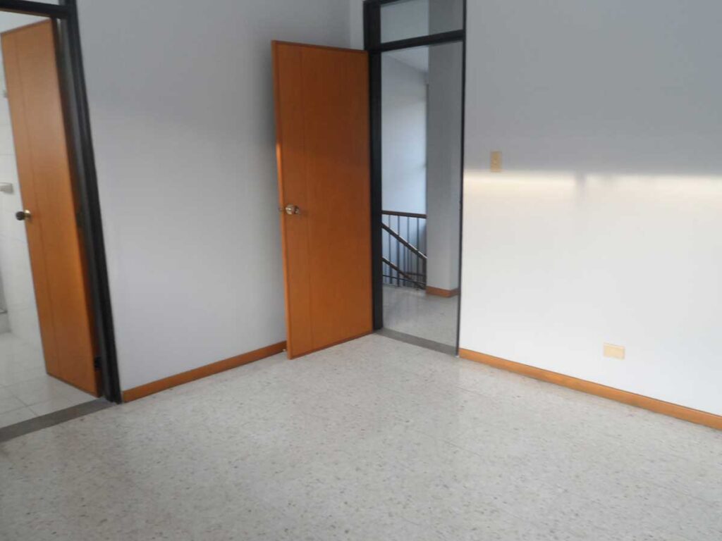 Edif. Terrazas de la Roosevelt, oficina 204 - Hopen